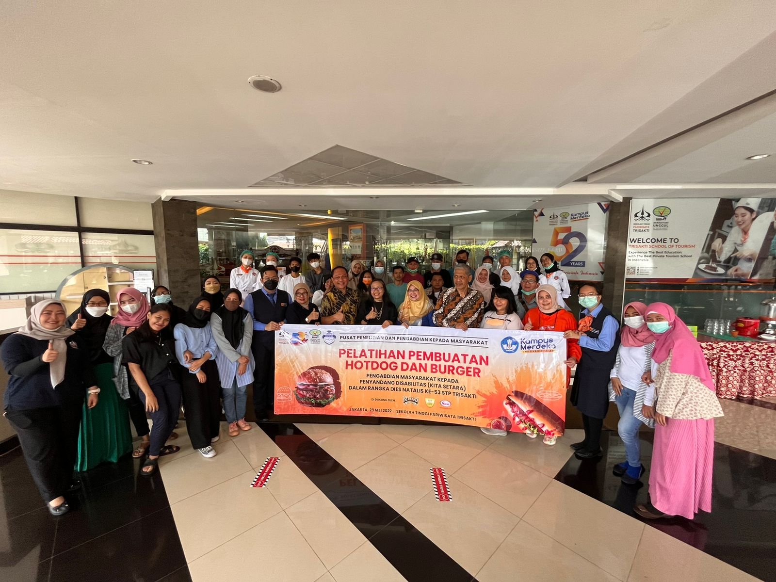 STP Trisakti memberikan Pelatihan bagi Penyandang Disabilitas dari ...